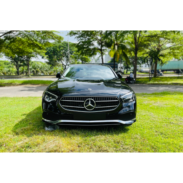 Mercedes-Benz E 180